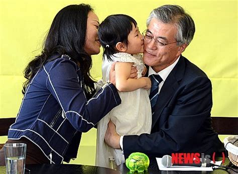 한국보도사진전에서 최우수상으로 선정했던 문재인사진 인스티즈 Instiz 이슈 카테고리