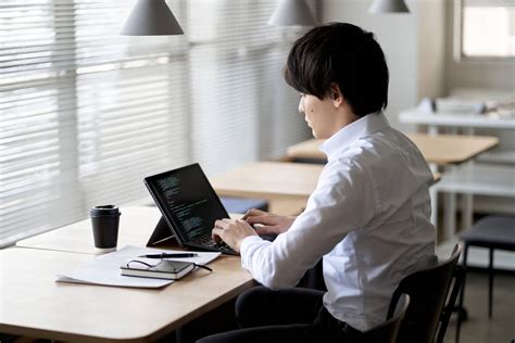 なぜPythonエンジニアへの転職おすすめ 未経験でも可成功のための資格年収を徹底解説 Tech Forward マガジン