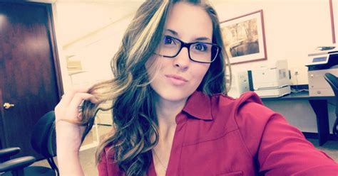 Chivettes Bored At Work 32 Photos