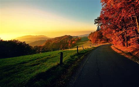 Country Road Sunrise Wallpaper