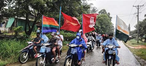 လောင်းလုံးတွင် ကျောင်းသား လူငယ်များ ဦးဆောင်ကာ အကြမ်းဖက် စစ်ကောင်စီ ဖြုတ်ချရေး ဆိုင်ကယ်များဖြင့