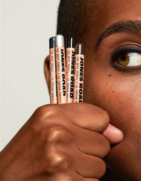 How To Apply Pencil Eyeliner