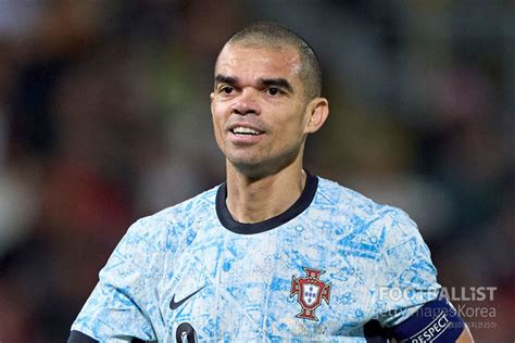 유로스타 ② ‘깡패에서 리더로 유로 최초 40대 센터백의 탄생 포르투갈 페페