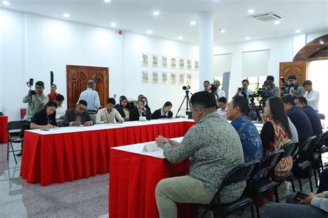 Club Of Cambodian Club Of Cambodian Journalists