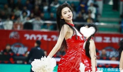 Cba广东啦啦队美女成员，乖乖女变身179大长腿车模，身材堪称顶流 360娱乐，你开心就好