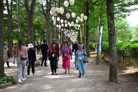 청춘과 낭만의 섬 춘천 여행 남이섬 세계책나라축제 개막식 네이트뷰