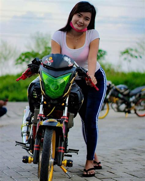 Pin Oleh Robens Di Mujeres Y Motores Wanita Wanita Terseksi Mode Wanita