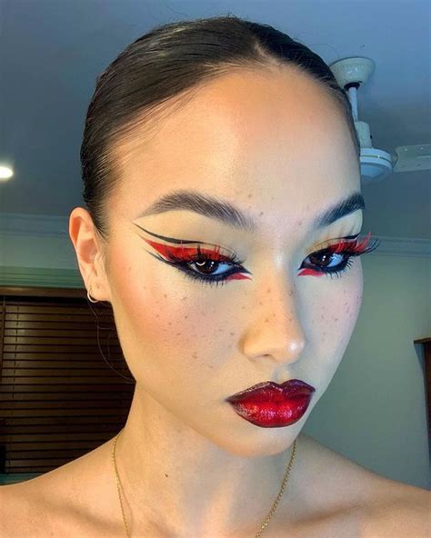 Pin De 🦋 𝓙𝓮𝓼𝓼𝓲𝓬𝓪 🦋 Em мαкє υρ Ideias De Maquiagem Inspiração