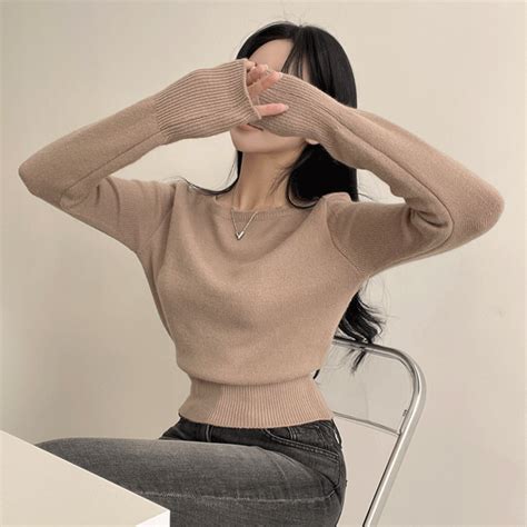 허리잘록~부드러운 울소재 손등덮는 여리핏 입술넥 무지 크롭 긴팔니트 6color 에이블리