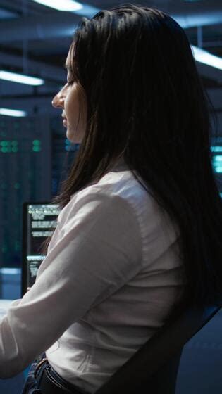 Vertical Software Developer In Data Center Ensuring System Can Handle