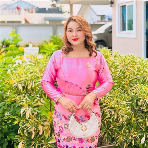 🙏คลิปนี้ให้พรดี ขอให้โชดดี ปลอดภัย ทุกคนค่ะะ ထွမ်ႇတြႃးပဵၼ်ၸဝ်ႈၼႆႉ ၸႂ်ၵတ်းယဵၼ် ယွၼ်းႁႂ်ႈလွတ