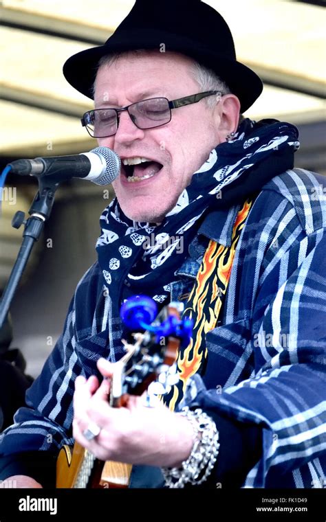 Robb Johnson Political Singer Songwriter Performing At Marble Arch Before The Anti Trident
