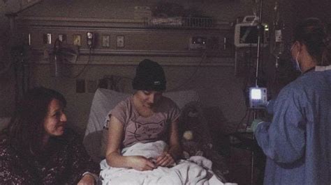 Ovarian Cancer Symptoms ‘overnight I Looked Five Months Pregnant 17yo Ruby Mckinnon Says