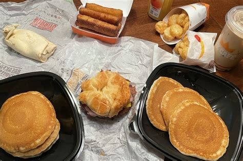 Burger King Breakfast Platter What Is It Review And How To Get Thefoodxp