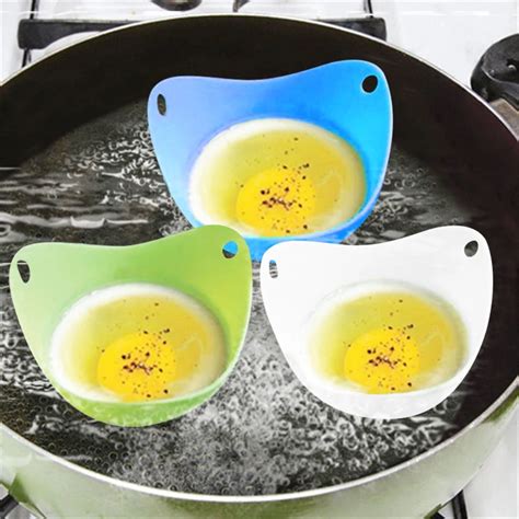 New Useful Safety Silicone Egg Poacher Easy Egg Cooker Cups Boiler Cookware Microwave Egg Tools