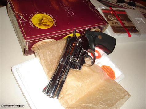 Colt Python 4in SS LNIB