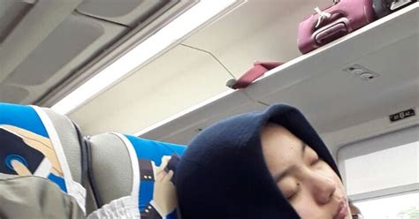 KETEMU CEWEK CAKEP NAIK KERETA API