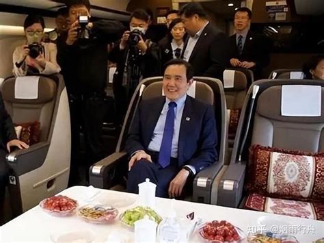 台前官员称我们的高铁没靠背都是为了迷惑他们实际没他们好 知乎