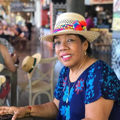 Nos Sentimos Orgullosos De Ser Colombianos Y Los Niños Y Yo Celebramos