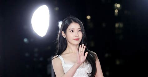 브로커 아이유 청룡영화상 참석