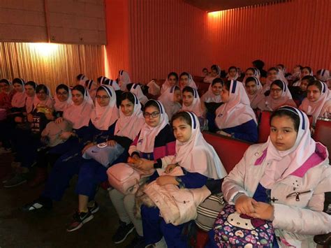 جشن ها مدرسه پیش دبستان و دبستان غیر دولتی دخترانه آزرم