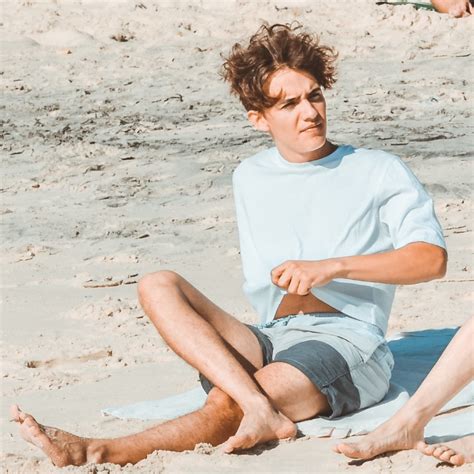 Thestarscomeouttoplay Noah Urrea Shirtless And Barefoot