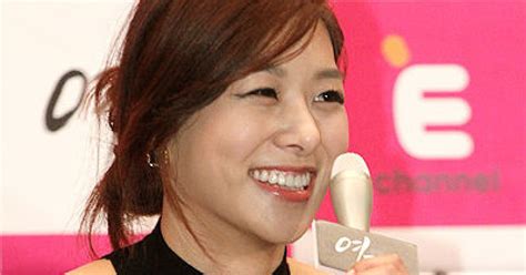 [포토] 여제 장신영 옷을 입어도 쇄골미인~