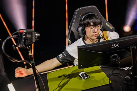 Seoul South Korea August 17 Zhang Smoggy Zhao Of Ed… Flickr