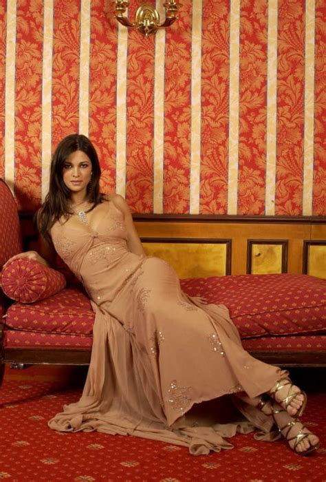 Manuela Arcuri Feet Feet Pics Celeb Feets
