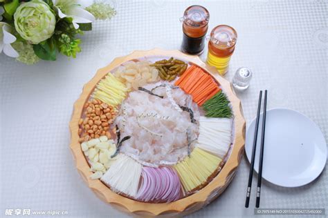 捞鱼生摄影图 传统美食 餐饮美食 摄影图库 昵图网