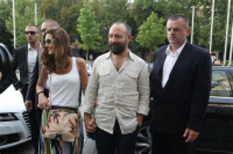 Šeherezáda A Onur V Bratislave Musela Zasahovať Ochranka Galéria