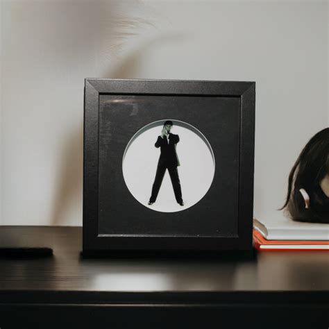 James Bond Box Frames Sungila Products