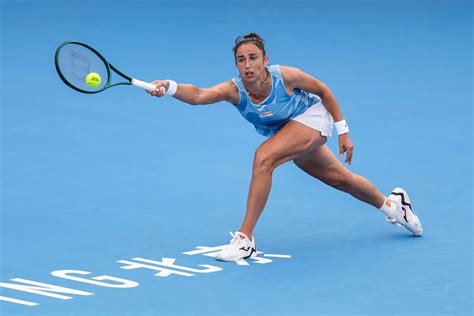Sorribes Tormo Survives Four Hour Marathon In Beijing Tennis Rookie