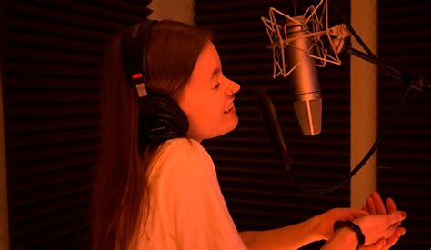 Meet Hannah Mack Canvasrebel Magazine