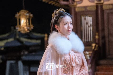 「任嘉倫」合作過的10位女神！二搭邢菲、與譚松韻互動甜，跟迪麗熱巴同框顏值最高 陸劇、古裝劇、任嘉倫、迪麗熱巴、李沁 影劇星聞