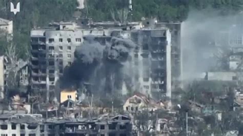 У Бахмуті бійці ССО пострілом із М777 розгромили позиції ворожих кулеметників Читайте на Ukr Net