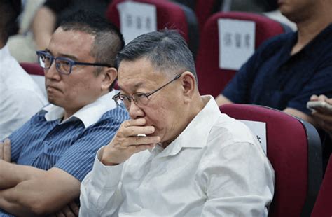 沈庆京慰劳柯文哲邀赴陶朱隐园唱歌，游淑慧爆：赵少康很不平衡谢寒冰因为网友