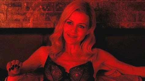 The Fall Of The House Of Usher Is Scary And Horny In This Exclusive Clip State Of Streaming