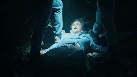 Zoe Saldana Ballbusting Stomp Balls Kick Groin Knee Saldano