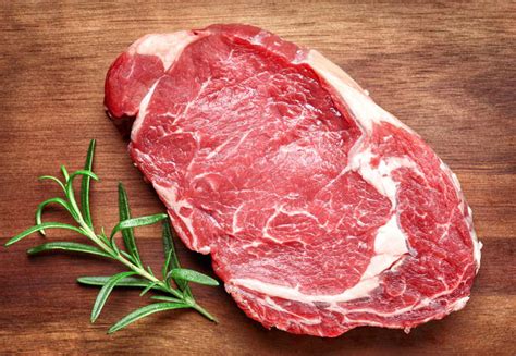 生肉块特写图片 砧板上的生肉块素材 高清图片 摄影照片 寻图免费打包下载