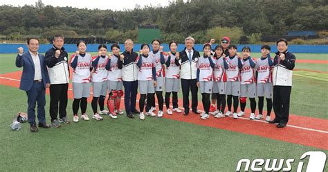 충북도의회 장선배 의장·교육위 전국체전 선수단 격려