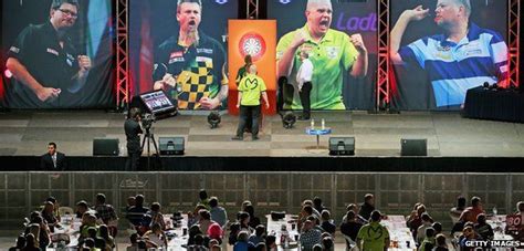 Melbourne Darts Riot Michael Van Gerwen Simon Whitlock Halted BBC Sport