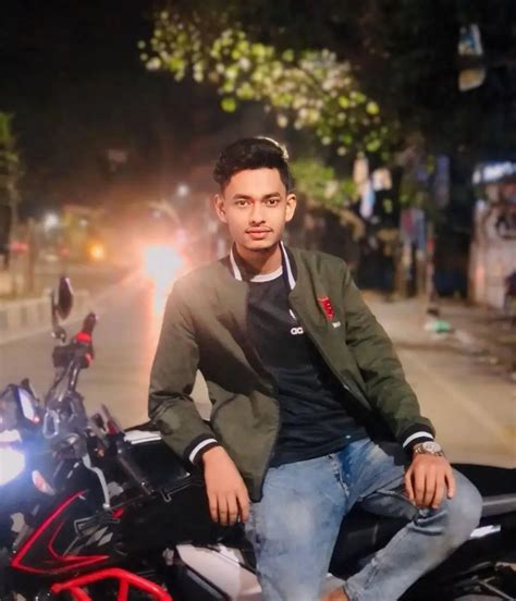 ক্রিকেট টাইম ম্যাগাজিন পীযুষ চাওলা এখন পর্যন্ত আইপিএলে ১৫ আসর মিলিয়ে ৪টি দলের হয়ে খেলেছেন