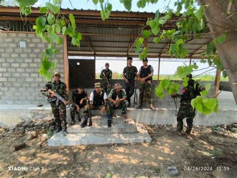 အမှတ် အညာဒေသမှ‌ခြေသံလုံလုံနဲ့စစ်ရေးဖော်ဆောင်နေသောရဲဘော်များအားတွေ့ရစဉ် Facebook