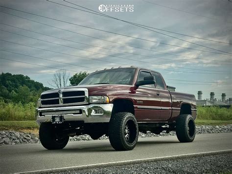 2001 Dodge Ram 2500 With 20x12 24 Xd Xd809 And 33 12 5r20 Venom Power