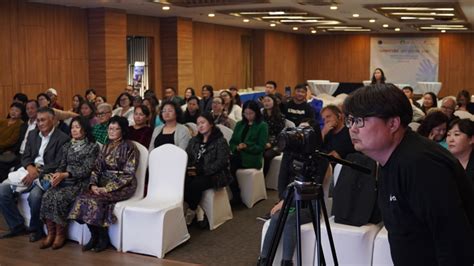 Дохионы хэлний тухай өгүүлсэн анхны кино нээлтээ хийв