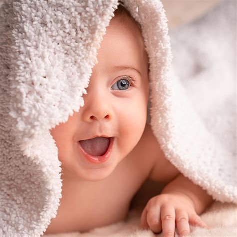 ‎تارین استودیو عکس نوزاد، کودک، بارداری‎ ‎ماهلین عزیزم ۵ ماهگی یکی از ژست های خیلی قشنگ