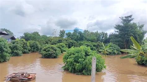 จนท เร่งช่วยผู้ประสบอุทกภัย ดอยหล่อ อ่วมหนักทั้งหมู่บ้านโดนท่วมครั้งที่ 4 แล้วในรอบปี