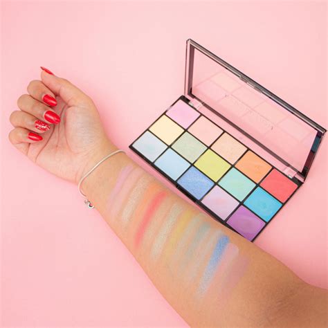 Makeup Revolution Reloaded Eyeshadow Palette Sugar Pie