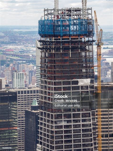 뉴욕 뉴욕 미국 건설 중인 새로운 고층 빌딩 크레인 엘리베이터 및 비계가 있는 건설 현장 강철에 대한 스톡 사진 및 기타 이미지 Istock
